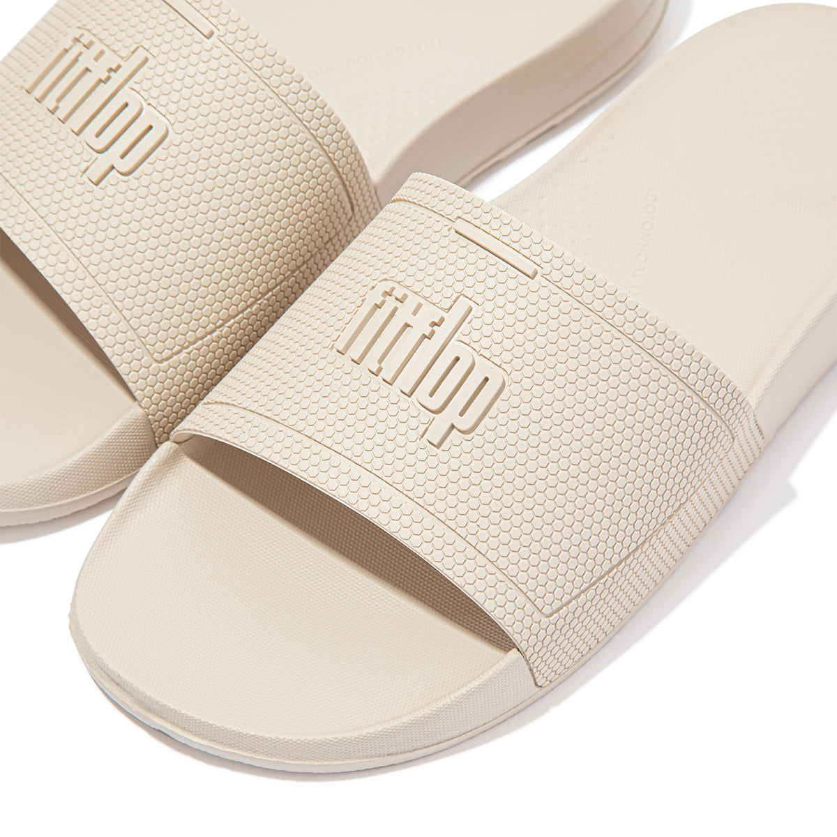 IQUSHION Pool Sliders - Mist (EQ3-370) | FitFlop Singapore