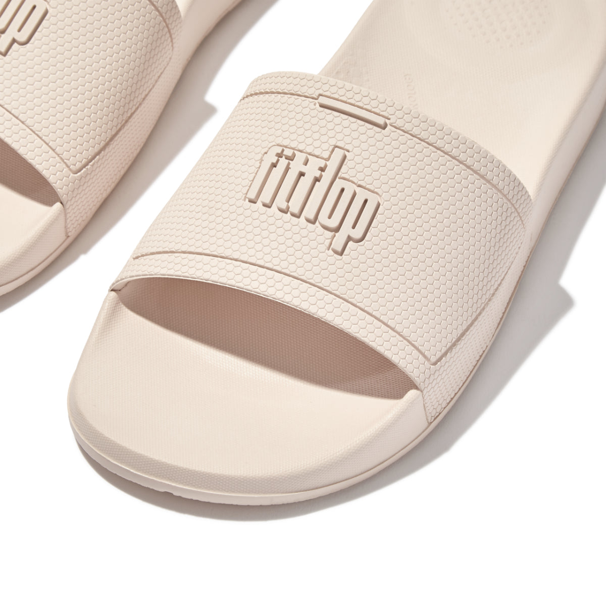 IQUSHION Pool Sliders - Rose Foam (EQ3-A41) | FitFlop Singapore